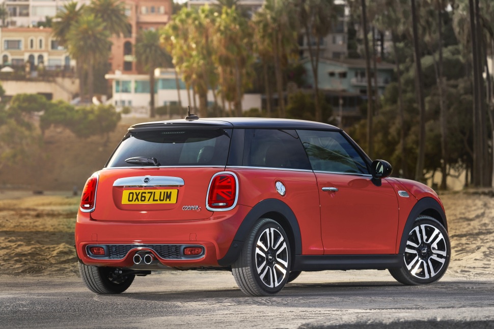 Mini Hatch (F55; F56 facelift 2018) Cooper SD 2.0 (170 Hp) Steptronic